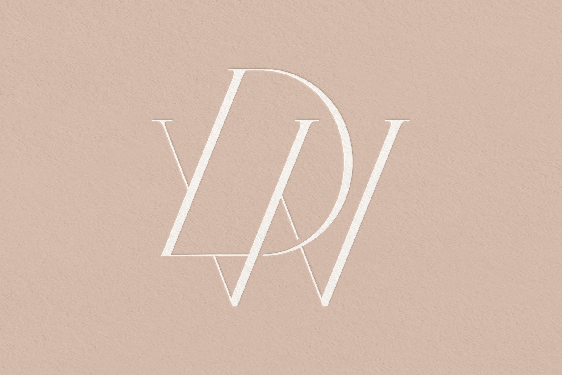 DW Monogram – Linked Letters
